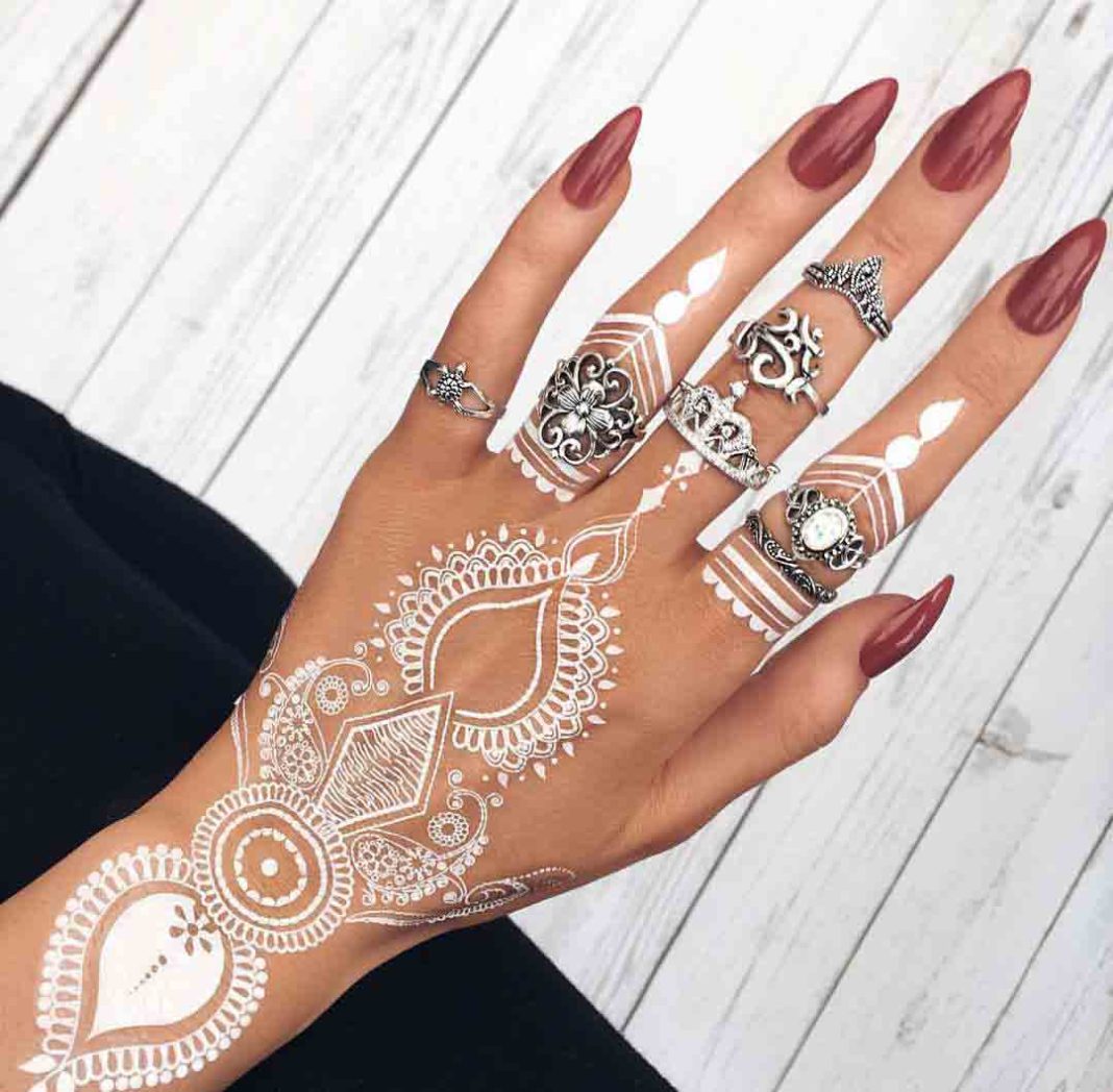 The Best Mehndi Designs for Hands | Livinghours