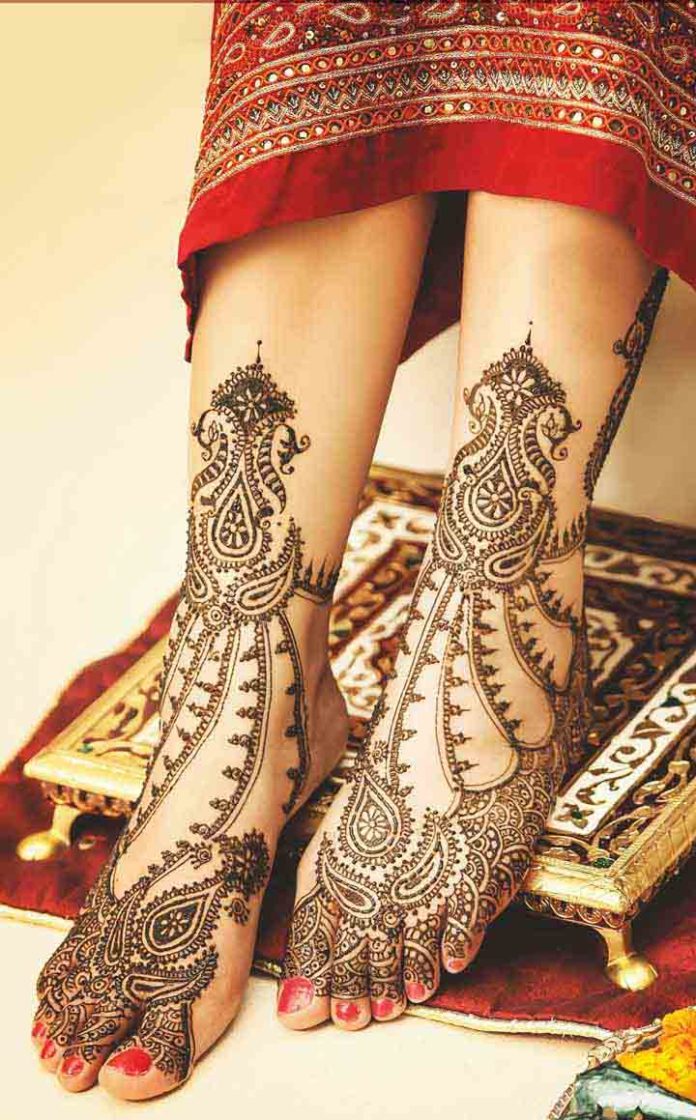 15 Foot Mehndi Designs for Beautiful Feet | LivingHours