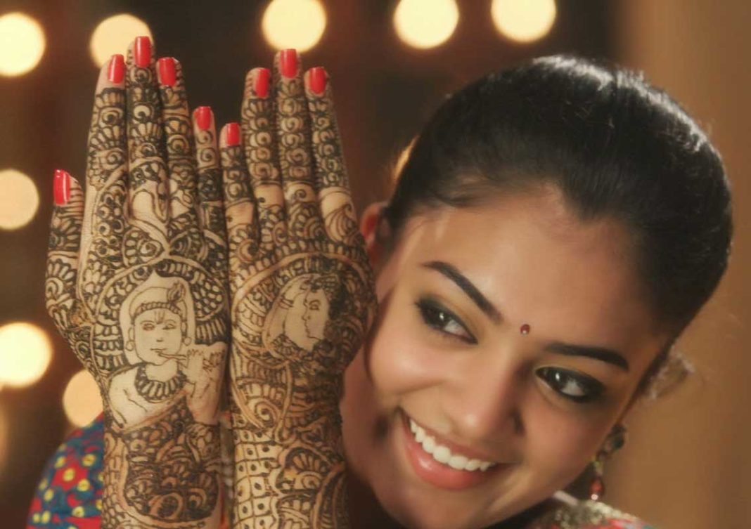 8 Awesome Krishna Mehndi Designs For Janmashtami 2016 | LivingHours