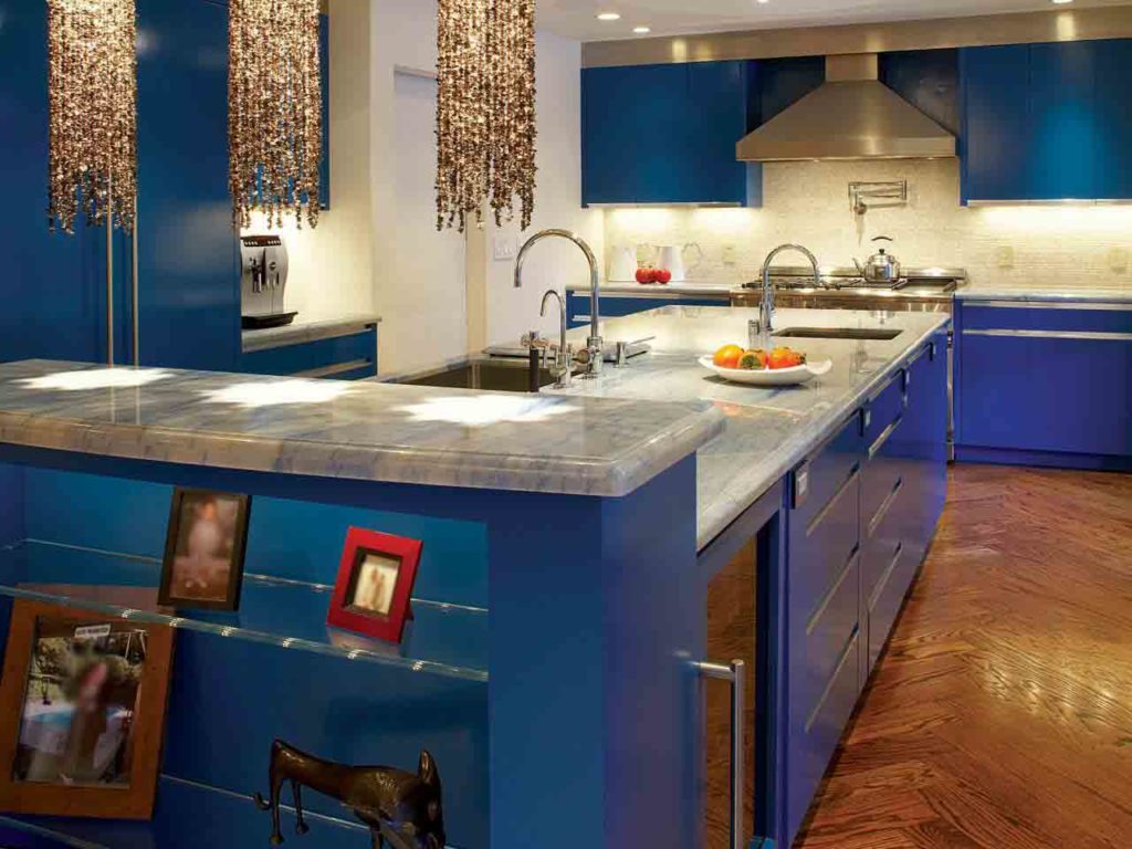 Inspiring Blue Kitchen Ideas To Renovate Your Kitchen | LivingHours
