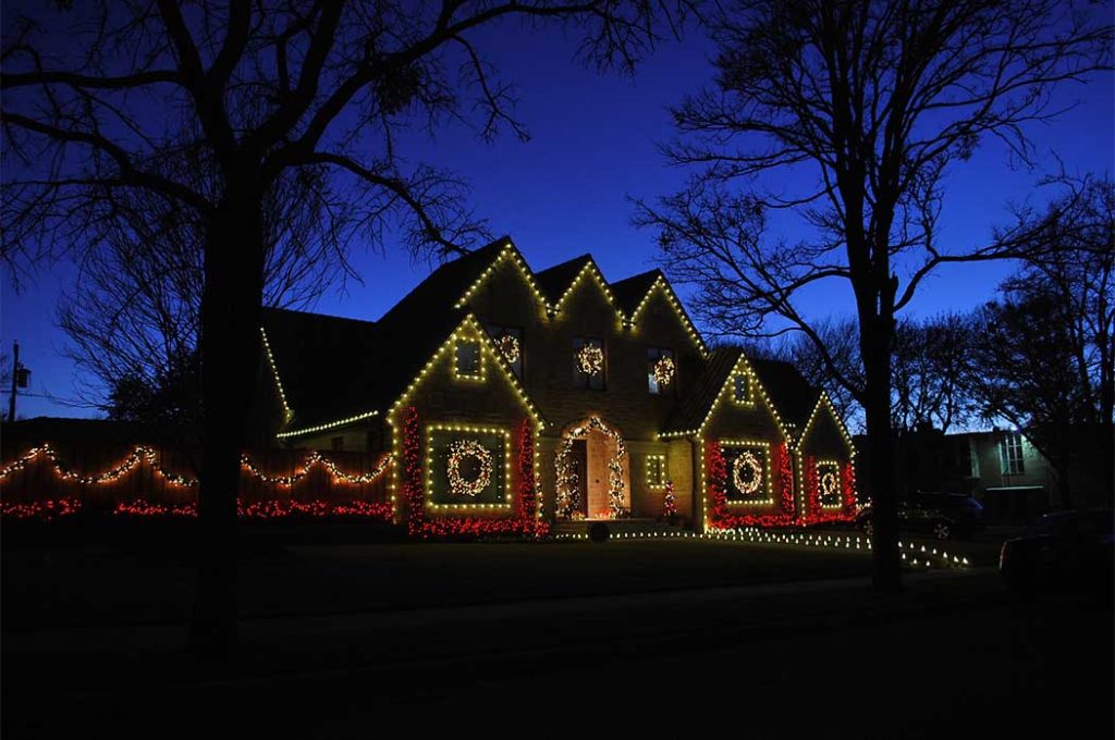 20 Christmas Lighting Ideas That Will Leave You Speechless | LivingHours