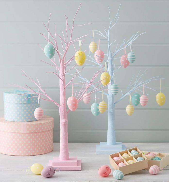 Easter Trees To Decorate Your Home For Ultimate Springtime Splendor