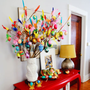Easter Trees To Decorate Your Home For Ultimate Springtime Splendor