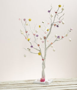 Easter Trees To Decorate Your Home For Ultimate Springtime Splendor