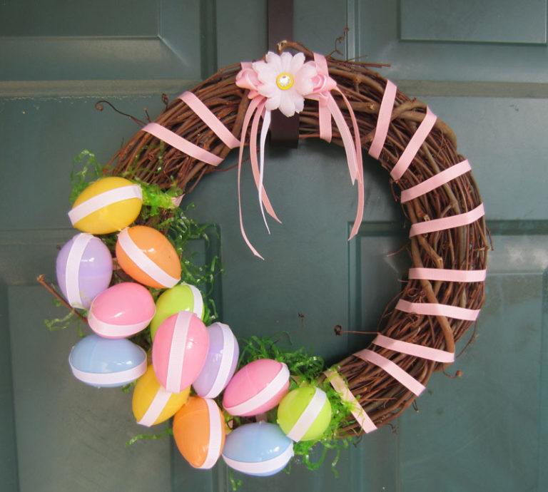 25+ Easter Wreaths To Welcome Spring To Your Door In Style