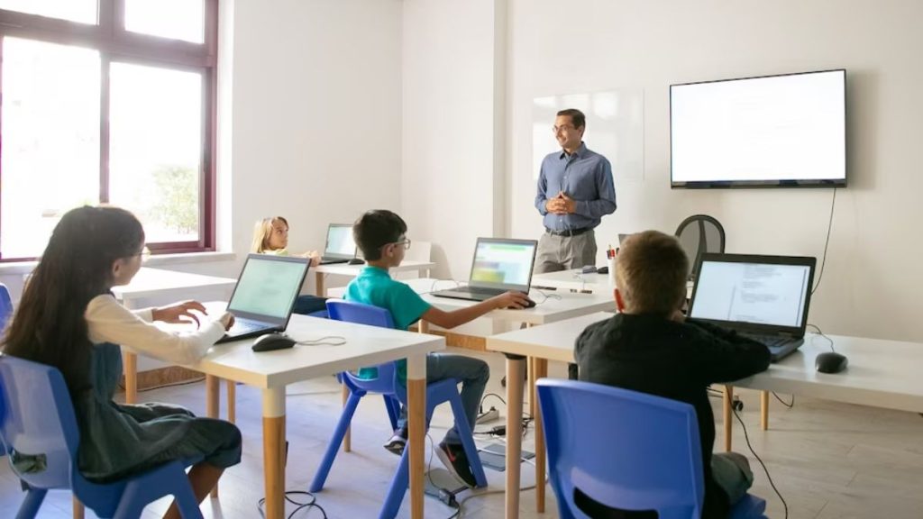 What are the Benefits of Smart Classrooms?